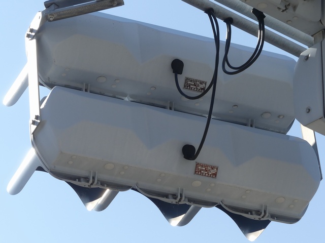 信号機＜石川県＞ 一部使用しない3位式矢印灯器（黒蓋で目潰し）